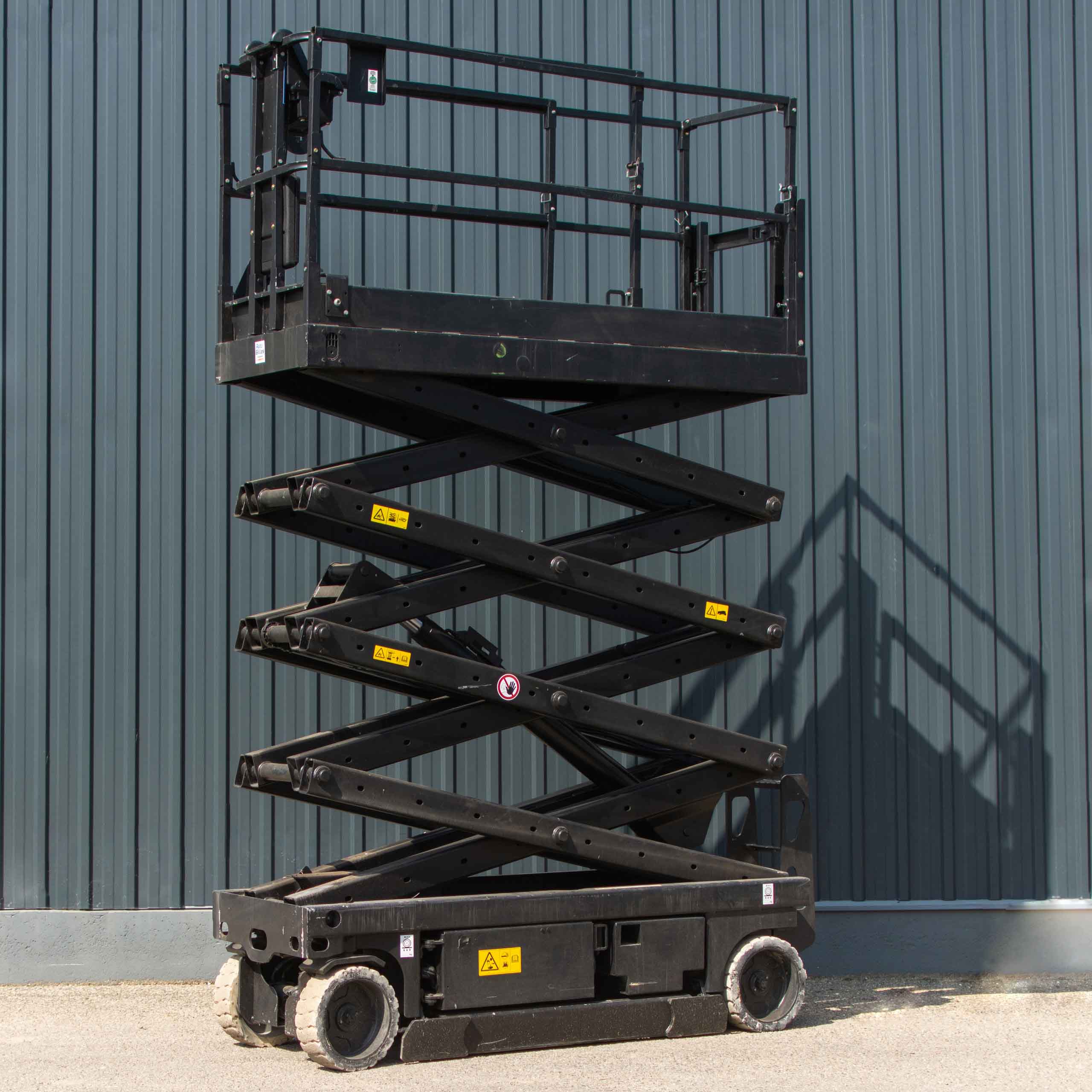 Genie Scherenbühne 7,5 m – Mietpark Kalkar